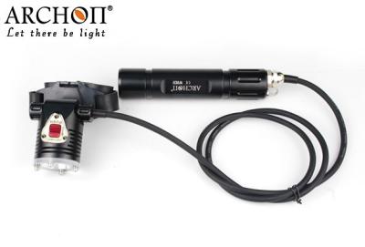Cina Metri resistenti di tuffo dell'acqua del Cree U2 LED 100 della torcia della testa 10 watt per immersione con bombole in vendita