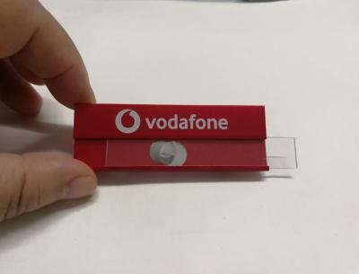 China El nombre de encargo del empleado del vodafone marca la impresión de la insignia con etiqueta de nombre con la fábrica del perno de seguridad en venta