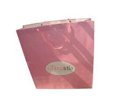 China proveedor reciclado de encargo de las bolsas de papel del arte con las manijas toda clase de tamaño en venta