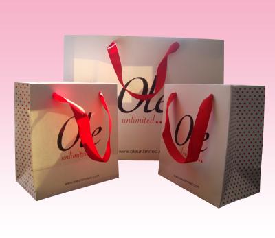 China custom recycled paper packaging bag priniting with spot UV logo for sale