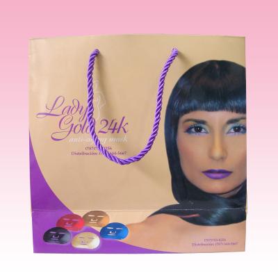 China custom luxury paper retail bags for cosmetic packaging supplier for sale