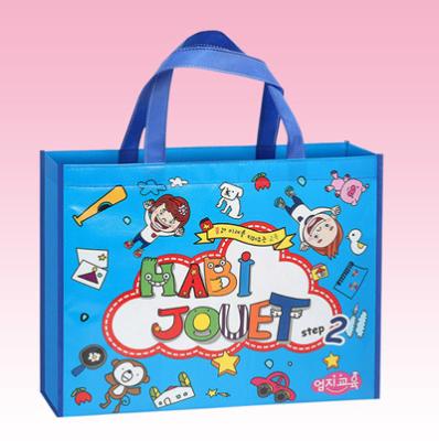 China Proveedor de empaquetado no tejido de encargo de la impresión del bolso con la laminación del wataerproof en venta