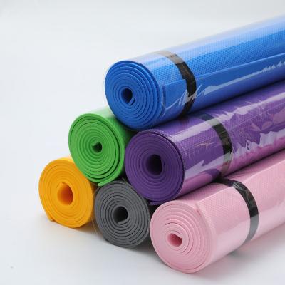 Cina Runlin non slitta densamente la cinghia di Mat Eco Friendly With Carrying di yoga in vendita