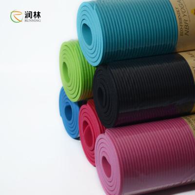 Cina NBR morbidi non slittano l'esercizio Mats Light Weight 20 colori per opzione in vendita