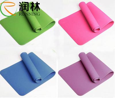 Cina Body building su ordinazione della stuoia 4-10mm di yoga del TPE della palestra 4 slittamento domestico di colore di anti doppio in vendita