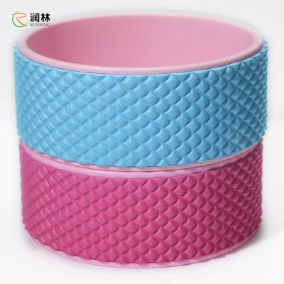 Cina Eseguendo il materiale del TPE della ruota pp del rullo di yoga per l'allungamento dei Backbends in vendita