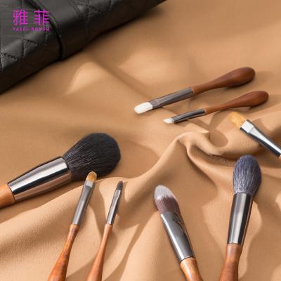 China 281A25408 8PCS Small Makeup Brush Set Mini Travel Makeup Brush Set With Makeup Bag for sale