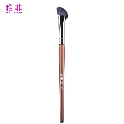 China TOUCH UP 16 Halve ventilator blush onder de ogen neus make-up borstel houten handvat schuin geitenhaar Te koop