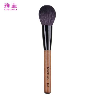China T07 OEM/ODM Logo Geit Natuurlijk haar Poeder Blush Make-upborstels Koperbuis Houten handgreep Handgemaakt Te koop
