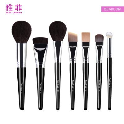 China Professional Makeup Brush Set Medium Tongue Shaped Classic Sable Hair Blending Brush Customizable Handle Color and Size for sale