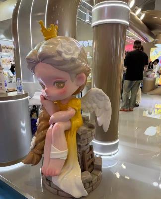 China Custom Fiberglass Sculpture with High-Quality Construction, Hand-Painted Finishes, and Plush Wrapping for Mall Exhibitions for sale