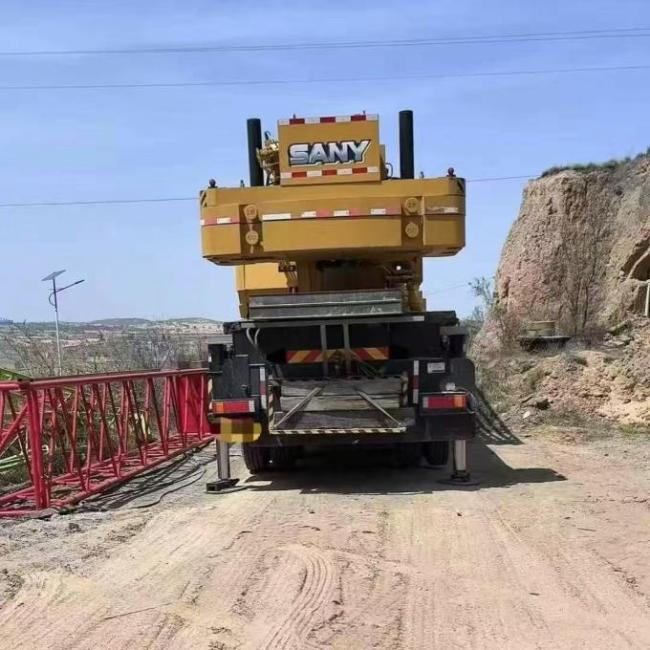 Sany STC1000C5-8 Automobile Crane - Front View
