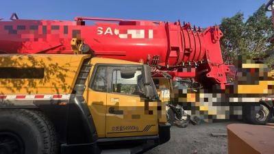 China Gebruikte all-terrain kraan 300T Sany SAC3000T Hoofdboomlengte 81m Te koop