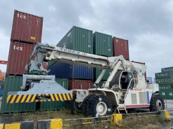 2001 Modello Second Hand Reach Stacker Container Handler Terex TFC 45 Personalizzazione