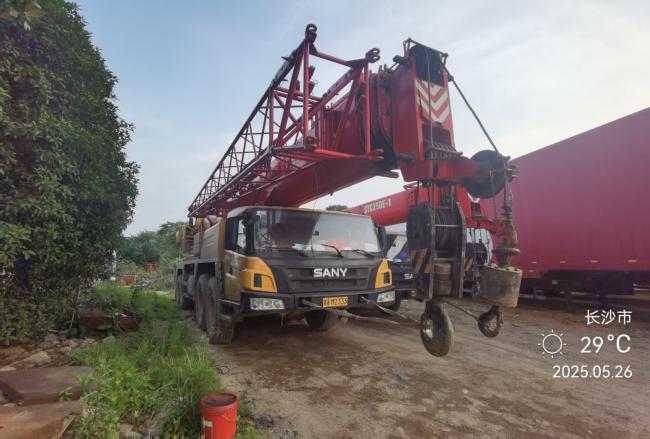 Sany STC100C5-8 Mobile Crane boom detail