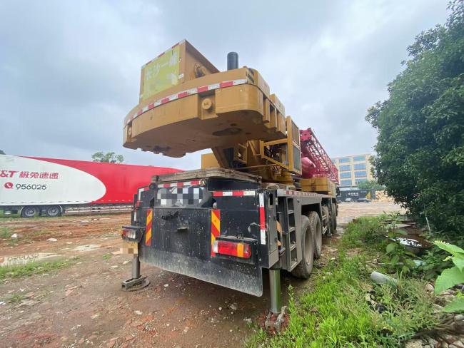 Sany STC100C5-8 Mobile Crane side view