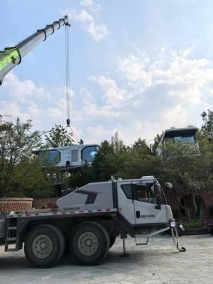 China ZTC1300V863 grúa de rastreo grúa móvil Zoomlion con contrapeso en venta