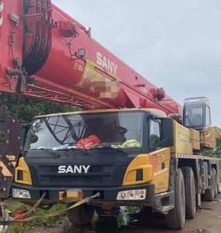 중국 ​​100톤 중고 이동식 크레인 SANY STC1000C5-8 2022년 모델 판매용