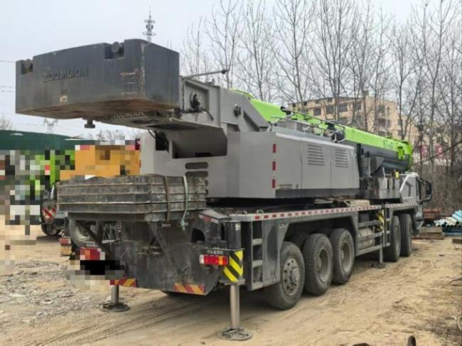 Zoomlion ZTC1300V863 Crawler Crane in operation