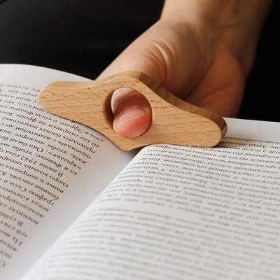 China High quality gift for readers wooden thumb pages clip reading card pages to keep books open for sale