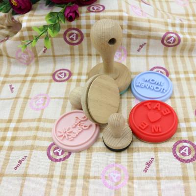 Cina Giocattoli per bambini Stampa di seta Cartoni animati Timbro per biscotti Regalo Timbro per giocattoli in legno personalizzato in vendita