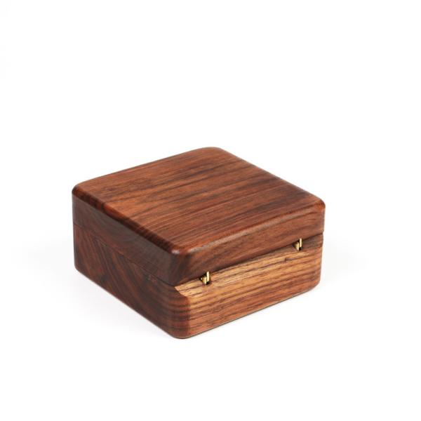 Quality luxury Wooden box with lid ring jewelry box Wedding diamond ring gift box for sale
