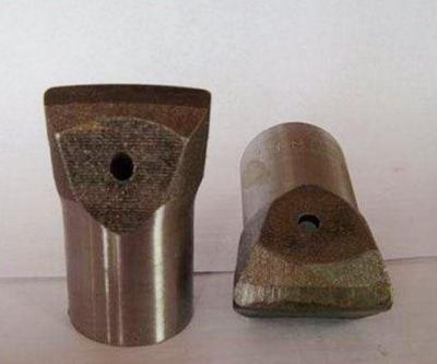 Cina Tagliente affusolato dello scalpello, piccolo diametro dei pezzi di martello pneumatico 38~43mm in vendita