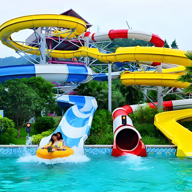 Aqua Park Customized Water Slide Hot Dipped Galvanized Steel 6-8mm Thick Fiberglass One-Year Warranty With 3D Design