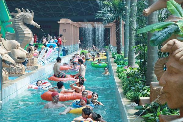 Commercial Steel Lazy River Equipment Water Park Artificial River Customized