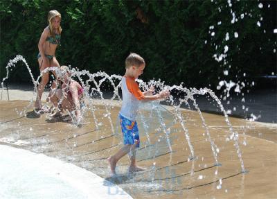 Cina Giocattoli a terra di zona di impatto dell'onda dell'acqua di Jet Brass Water Fountain Nozzle dello spruzzo in vendita