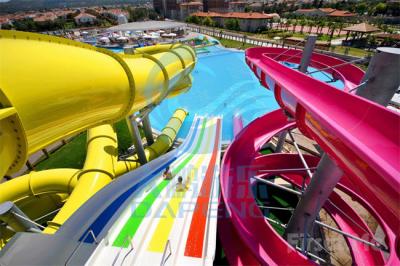 China Diapositiva modificada para requisitos particulares del parque del agua del color con después del servicio de venta por un año en venta