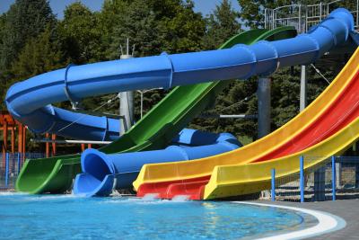 Cina OEM Commercial Swimming Pool Accessori Scivolo in fibra di vetro per bambini in vendita