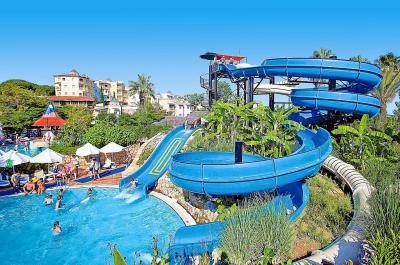 China Kinder Vergnügungspark Ausrüstung Schwimmbad Glasfaser Wasserrutsche zu verkaufen