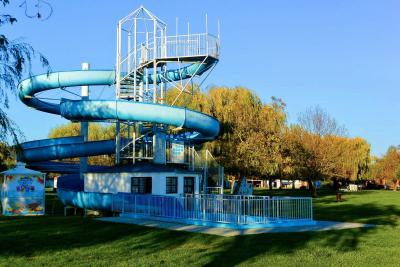 Chine Parcs aquatiques de loisirs en plein air Développement de parcs aquatiques Jeux pour enfants Équipement de jeu Glissière en fibre de verre à vendre