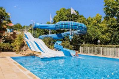 Chine Parcs aquatiques commerciaux ODM Guangzhou équipement de loisirs toboggan en fibre de verre à vendre