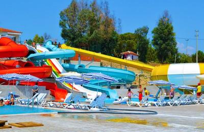 Китай OEM Водные детские игры для парков развлекательное оборудование стекловолоконные горки для детей продается