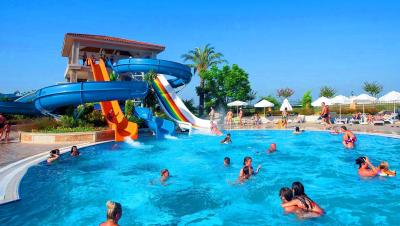 Chine Parcs aquatiques pour enfants Jeux d'eau Piscine Slide en fibre de verre pour enfants à vendre