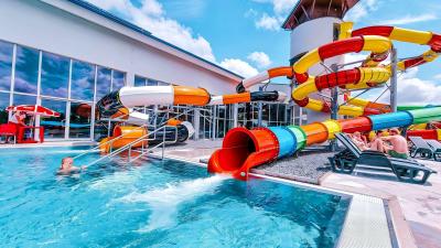 Chine ODM Sport aquatique amusant Équipement de piscine et accessoires Slide en fibre de verre pour enfants à vendre