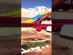 Volwassenen zwembad waterglijbaan accessoires omvatten watervoorziening en zuiveringssysteem