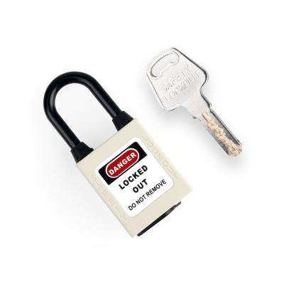 中国 38MM white plastic body safety lockout Electrically insulated dust-proof security padlock with keyed alike 販売のため