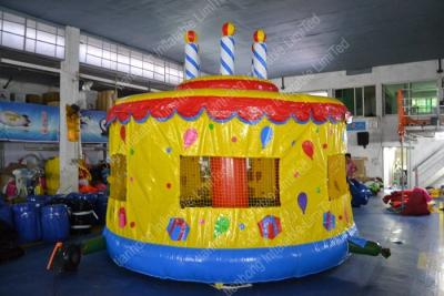 China Custom inflatable outdoor toys bounce castle Cake With Jumping house For Kids for sale