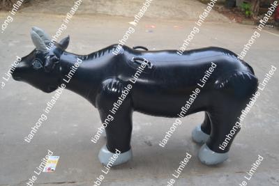 China Pvc Advertising Inflatable Cartoon Can Ride Cow Model Customized for sale