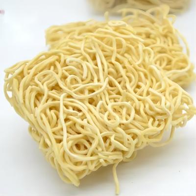 Cina L'uovo ha asciugato le tagliatelle istantanee cinesi di galleggiamento 400g ammassa cucina rapida di ramen in vendita