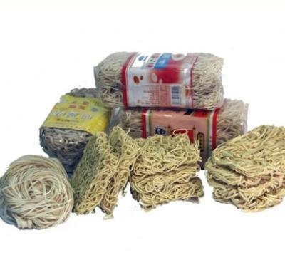 Cina Tagliatelle istantanee dell'uovo di stile cinese 400g con cucina rapida di ramen alla rinfusa della farina di frumento in vendita