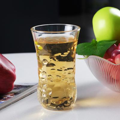 Cina Bicchieri di vino senza stelo incisi senza piombo Tazze di vetro per whisky espresso in vendita