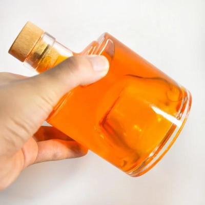 Cina Bottiglie di vino rosso e alcool di vetro con sughero 750 ml personalizzate in vendita