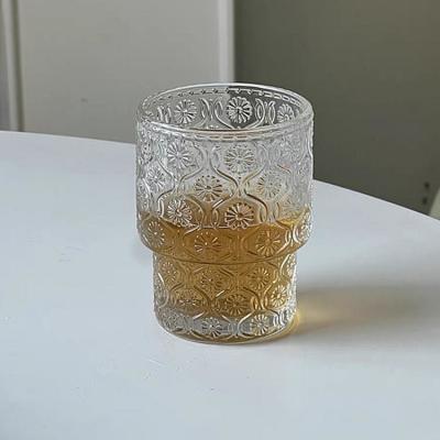 Cina Elegante calice di liquore da 50 ml, un must per i bar di lusso. in vendita