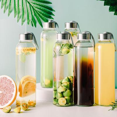 Cina all' ingrosso Bottiglia d' acqua in vetro a 500 ml 750 ml con tappo a vite in vendita
