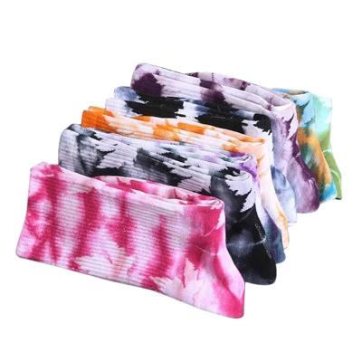 Cina Il termale di sorriso del fiore Slouch i calzini Colourful d'annata pastelli degli uomini dell'inverno del ricamo della sublimazione in vendita