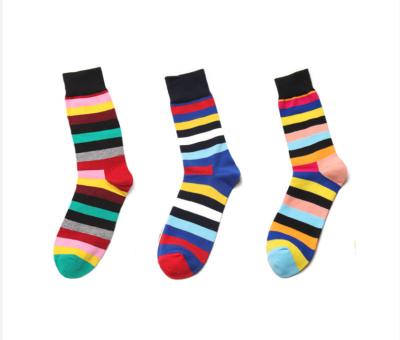 Cina Calzini a strisce lunghi Colourful di modo respirabile creativo in vendita